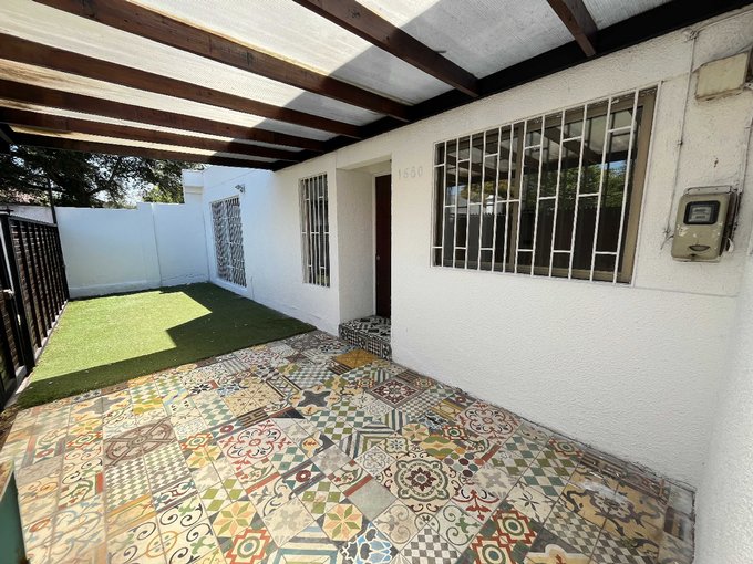 Casa en Venta en Las Condes, Luminosa casa en Condominio 5D y 5B (139788)